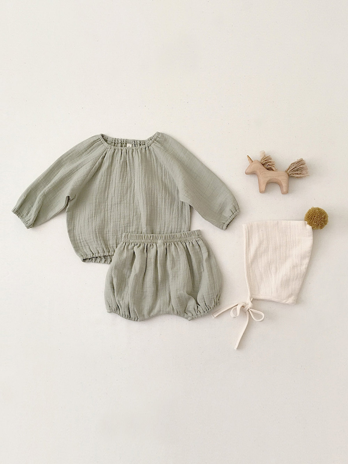 Quincy Mae - Woven Bloomer (Sage) - Last 12/18 | Hello Little Crew